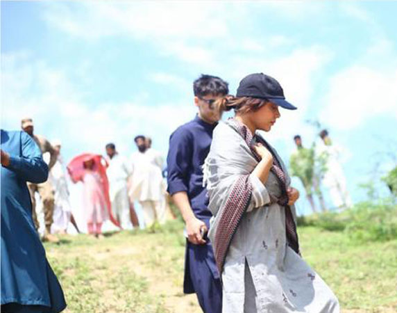 Hadiqa Kiani spearheads flood relief efforts - Daily Times