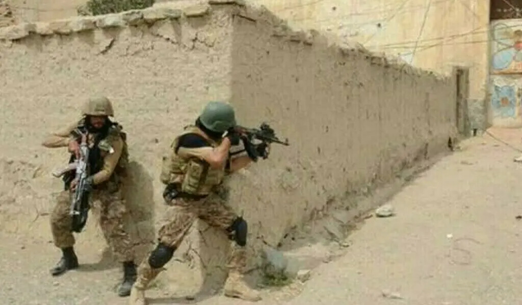 Soldier martyred, seven terrorists killed in Dera Ismail Khan - Daily Times
