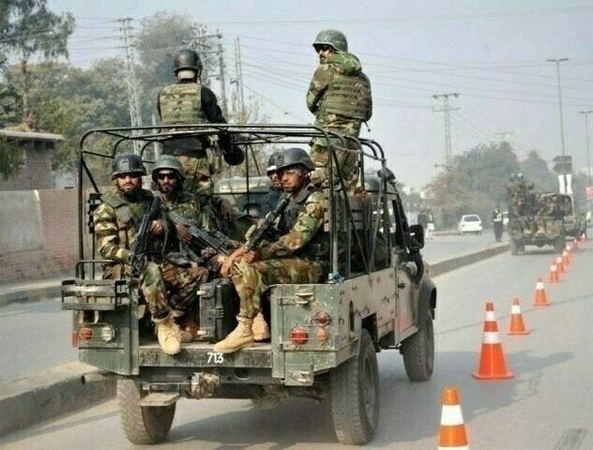 7 soldiers martyred amid terror spike in KP, Balochistan - Daily Times